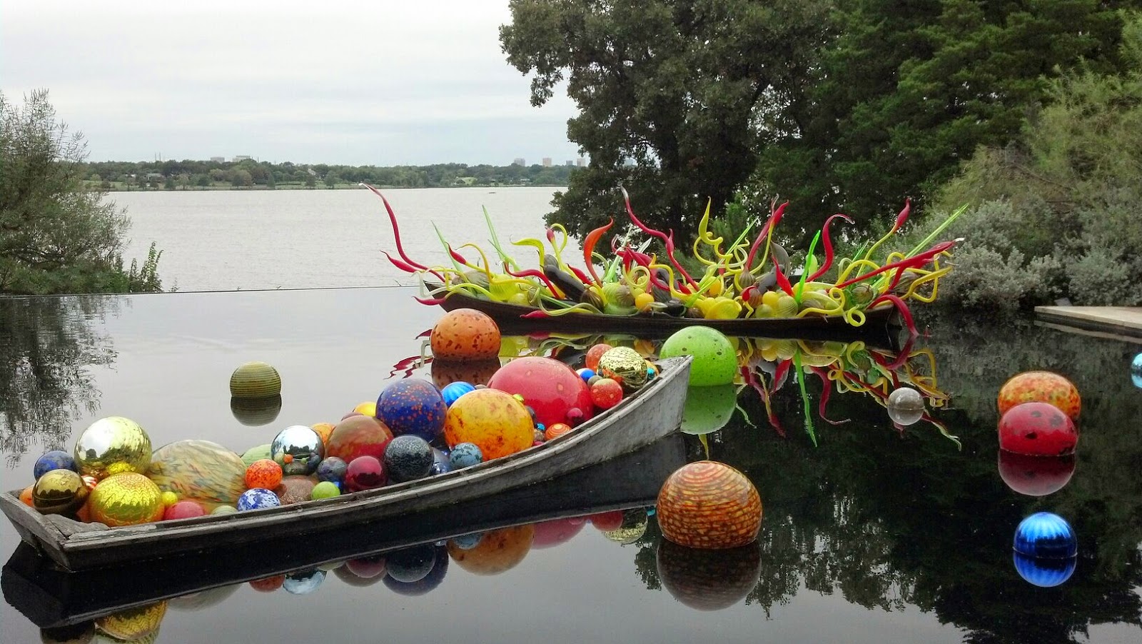 Project 60x60...and Beyond: Honorary #62: See the Chihuly Exhibit!