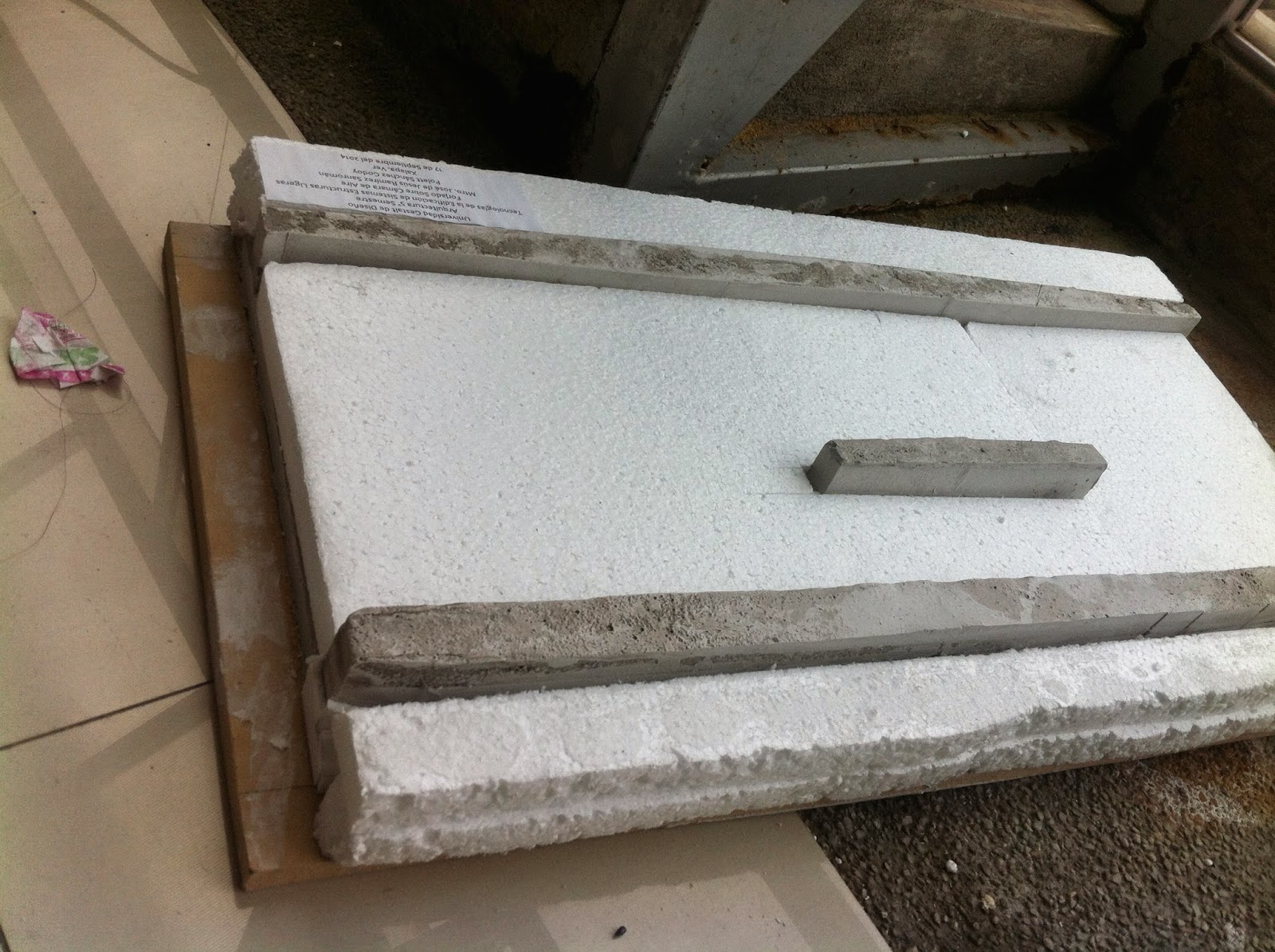 Estructuras Ligeras: Maqueta de Cimentacion de Entramado de Madera