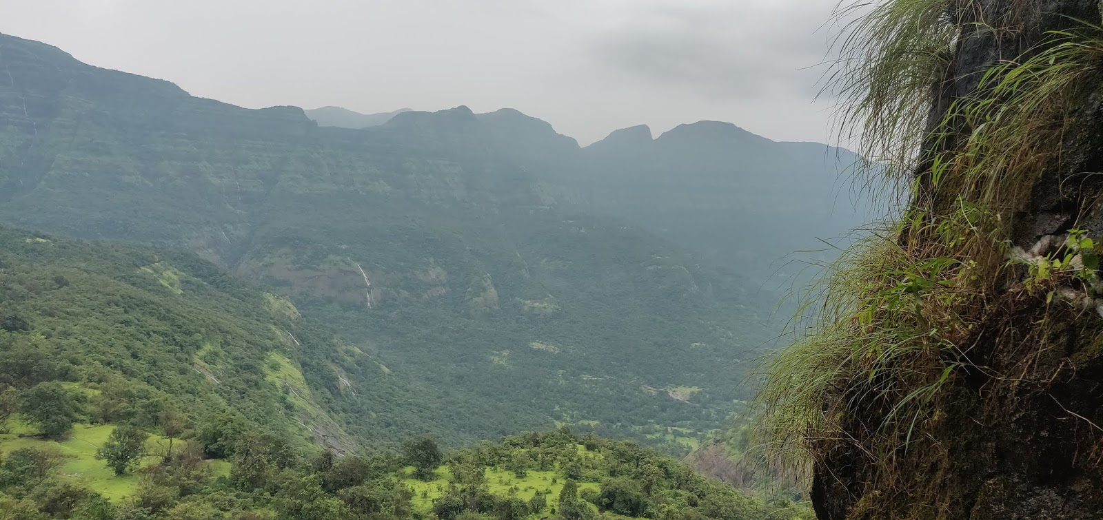 Lingya Ghat-Kurdugad-Nisnichi Vaat..Trek in the Tamhini region.