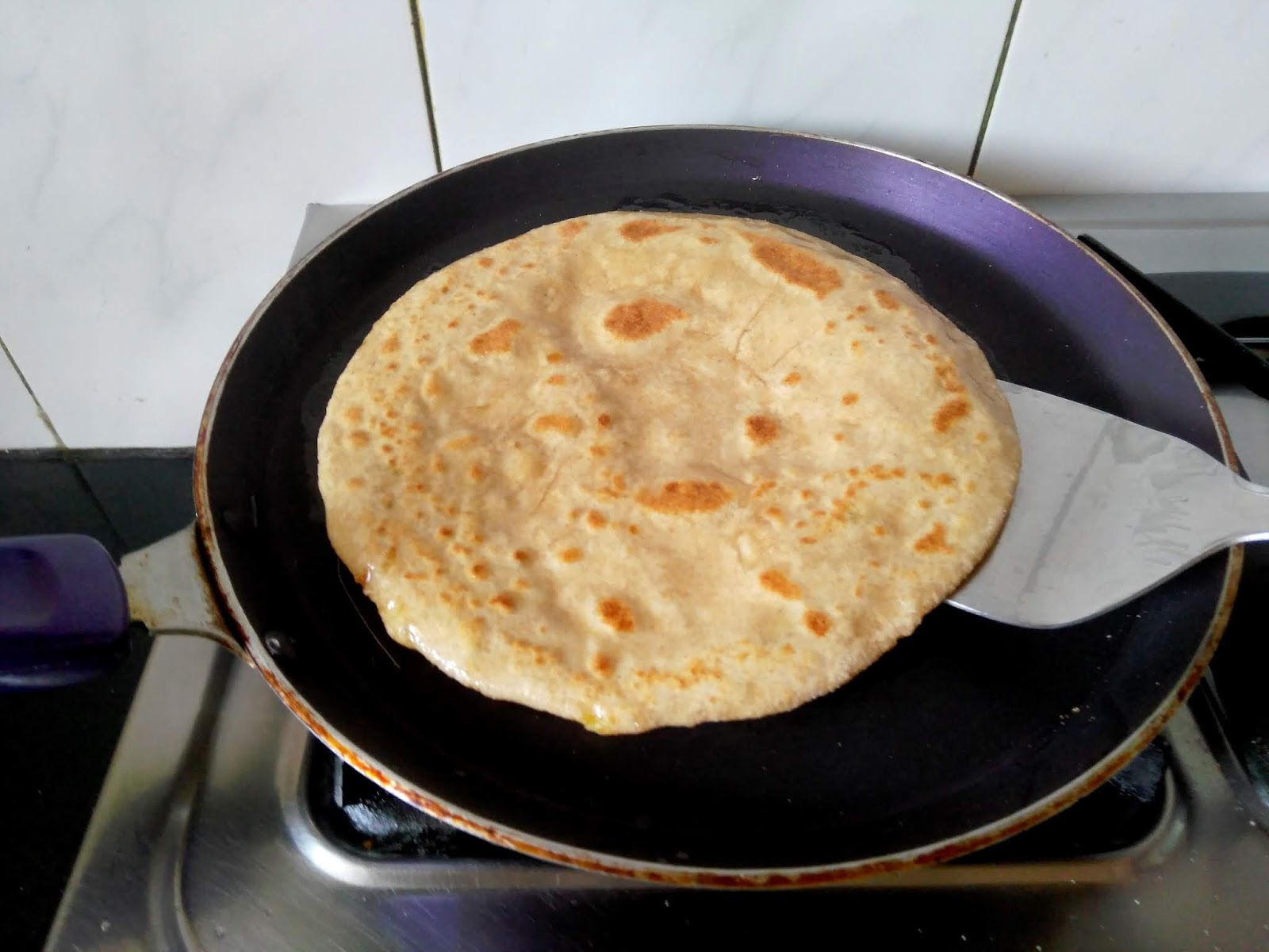 Annapurna: Achari Aloo Paratha