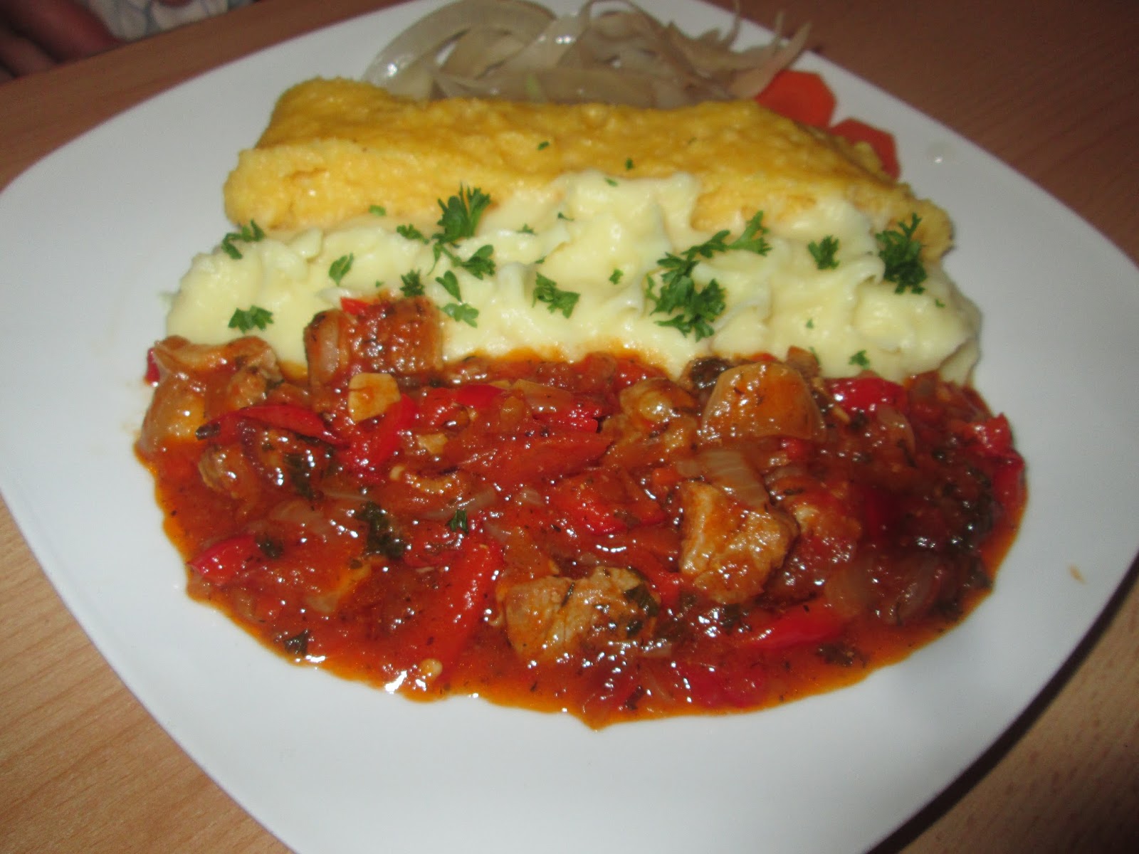 Platou romanesc in stil a la carte