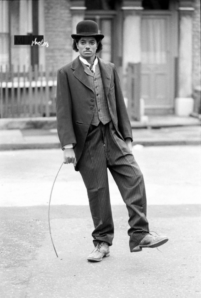 Michael Jackson Dressed as His Idol Charlie Chaplin in London, 1979 ...