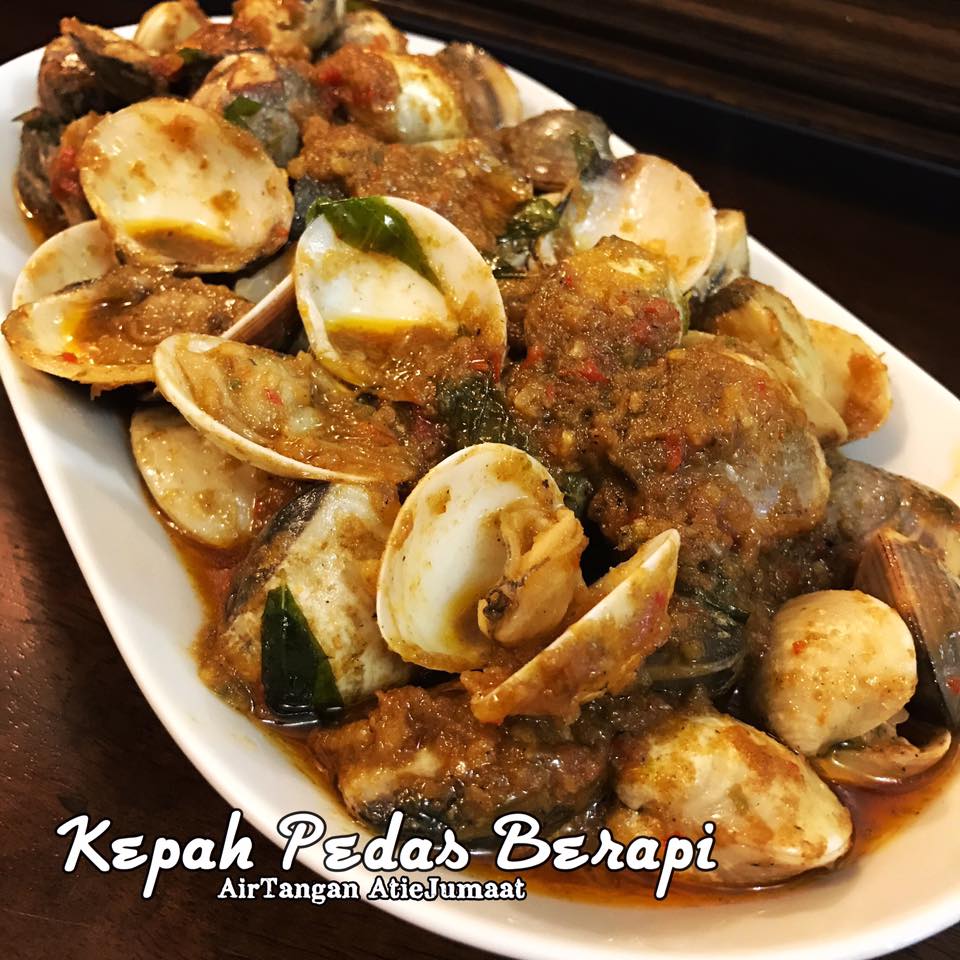 KEPAH PEDAS BERAPI - Atie Jumaat - Ira Mommy Si Kembar