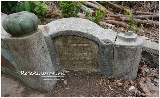 Mrs. Lim Peng Cheng nee Tan Meow Ngoh and family (Bukit Brown)