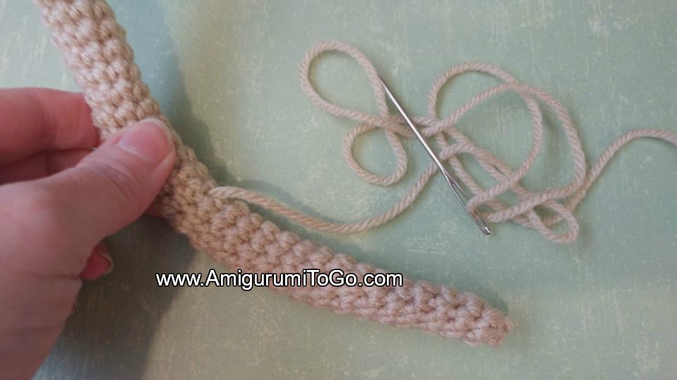 Earthworms Wearing Sunhats