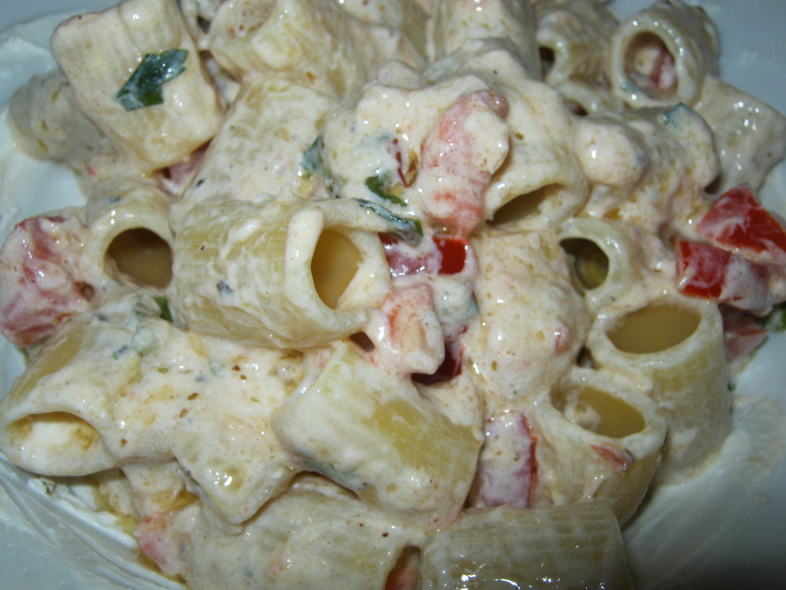 RICETTA PASTA CON PHILADELPHIA, RICOTTA, TONNO E POMODORINI