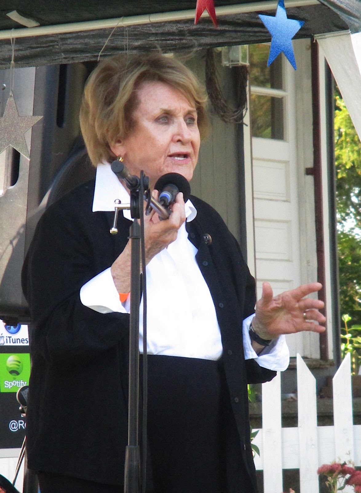 THE SKOOG FARM JOURNAL: Susan, Wally, Louise and Todd Made My Day!