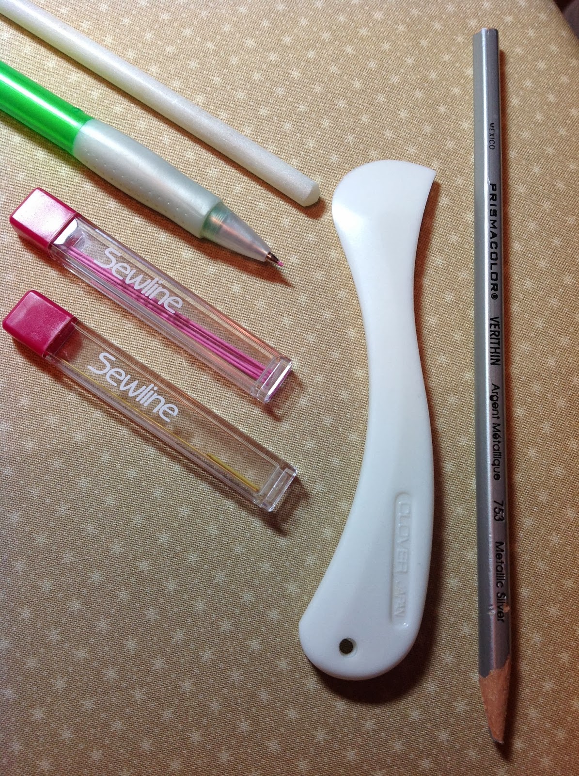 Karen's Quilts, Crows and Cardinals: Teardrops of Love - a needle turn ...