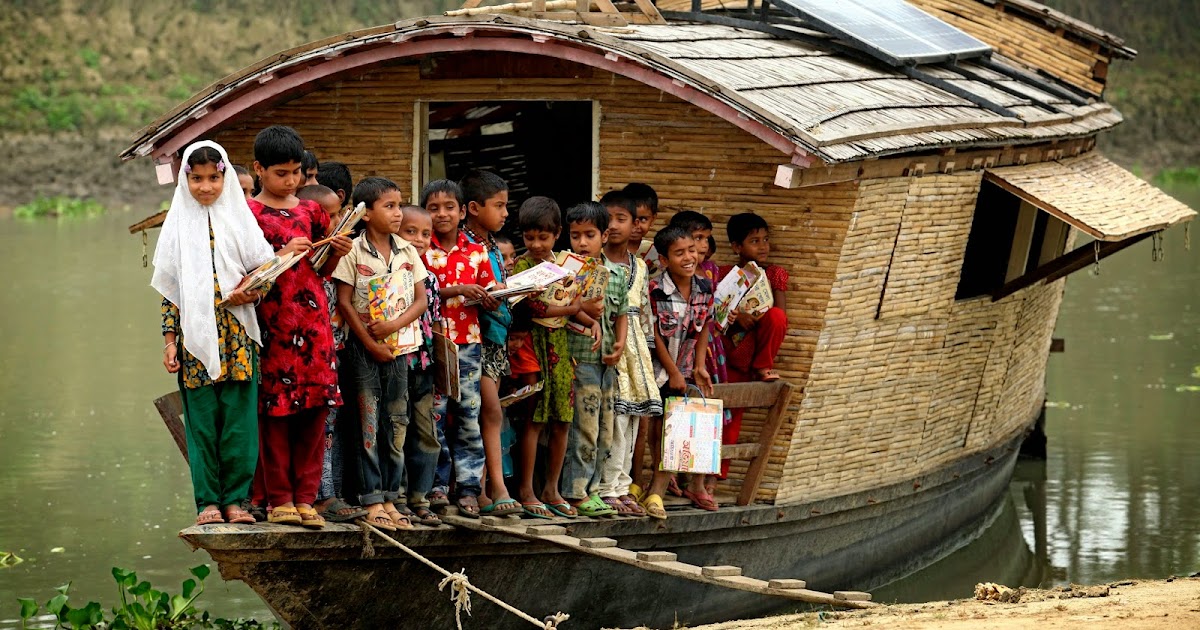 Boat school in Bangladesh / unusual way of school and innovation