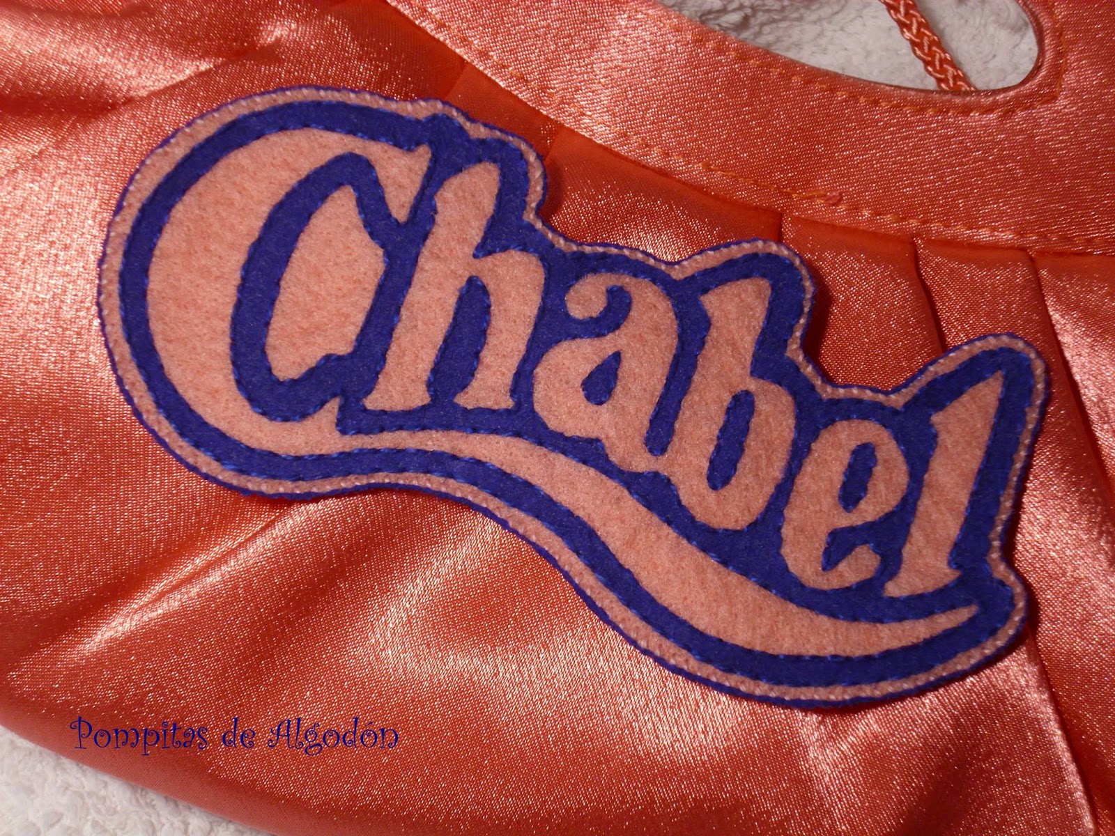 Uvas con queso sabor a BESO: Broche Chabel