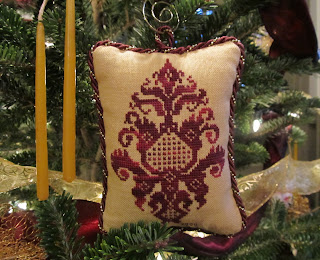Baroque Embellishments: Elizabethan Embroidered Elements for Christmas