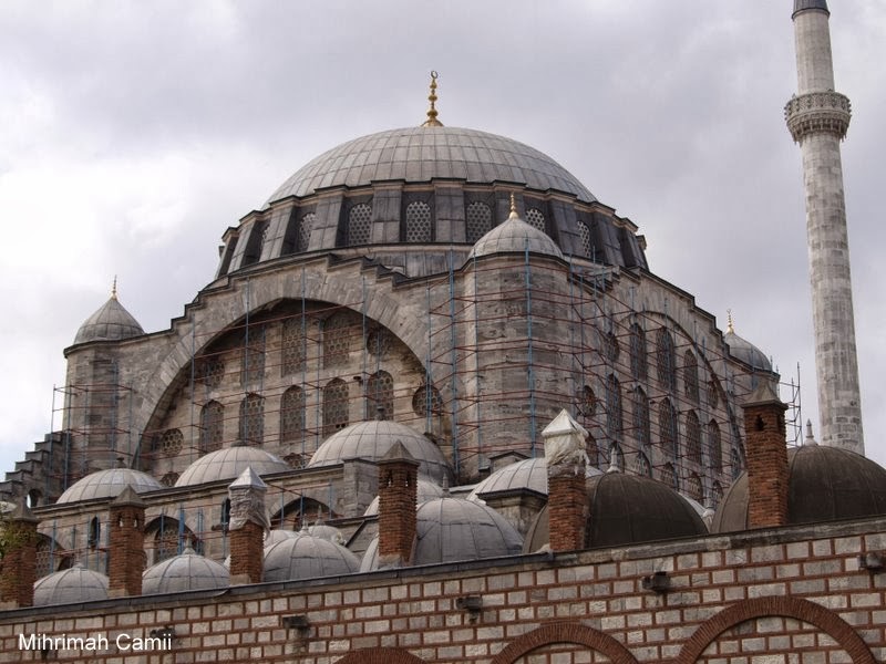 ΚΩΝΣΤΑΝΤΙΝΟΥΠΟΛΗ: MIHRIMAH SULTAN CAMII (EDIRNEKAPI).