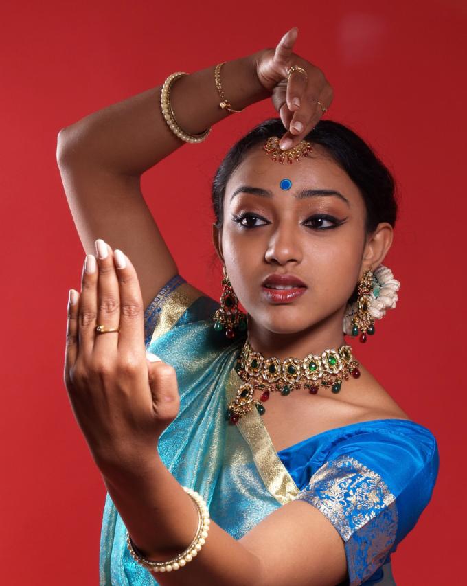 sizzlingsouth: Roopa