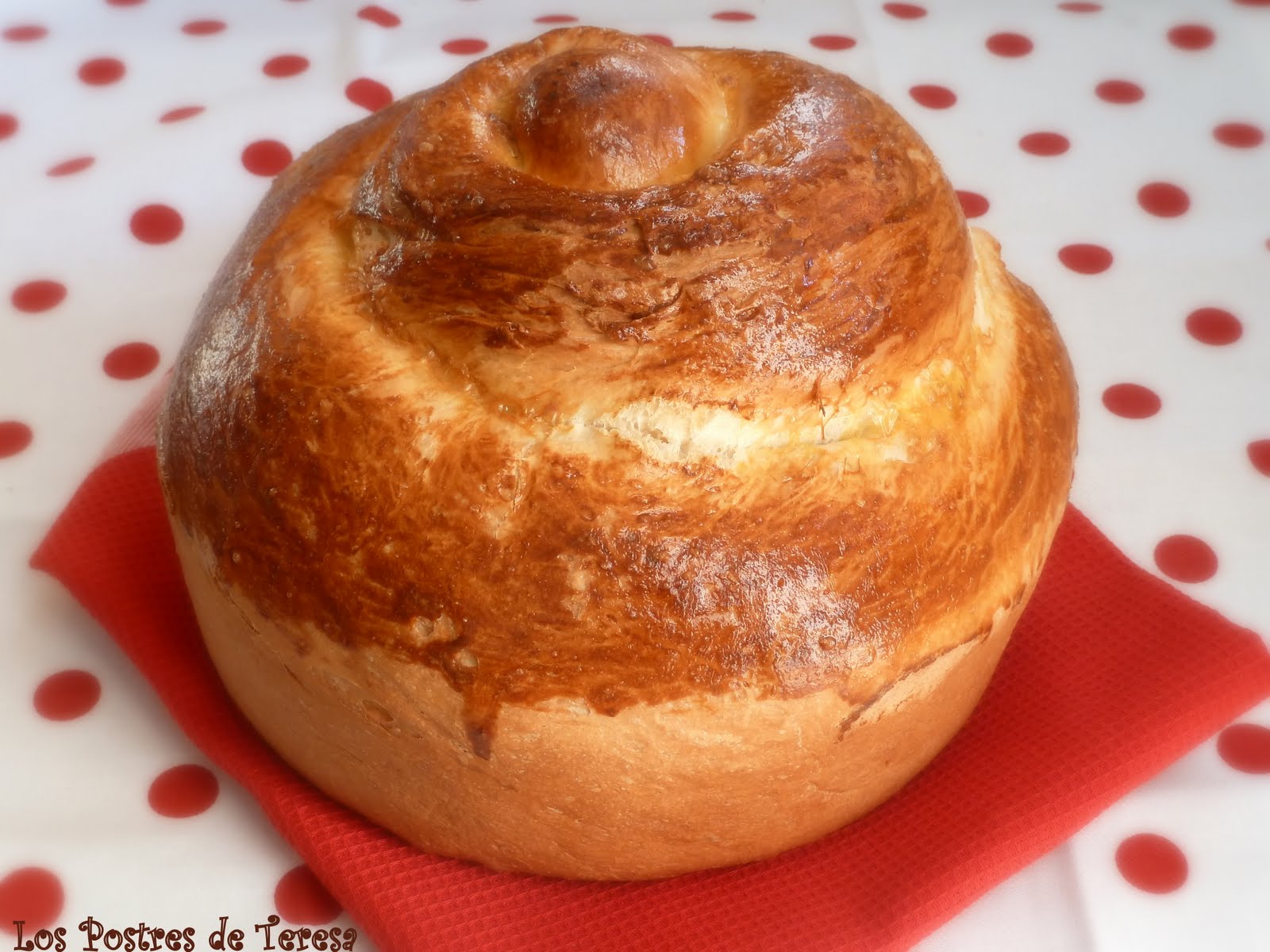 Los Postres de Teresa: Bollo o pan?: Con crema de cacao y avellanas