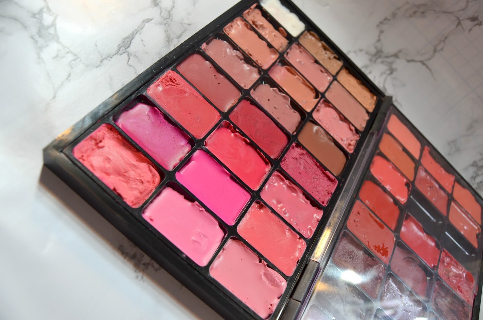 PALETA DE LABIALES