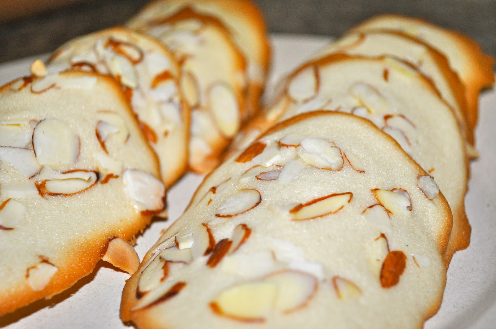 A Handmade Life: Almond Tuiles