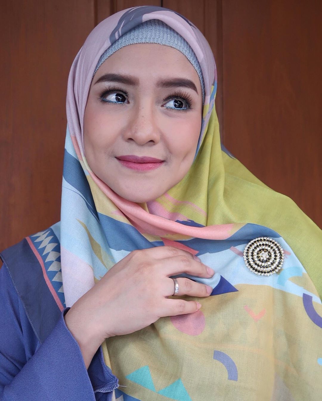 √ Biodata dan Profil Intan Nuraini - Halo Sehat