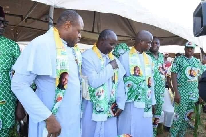 Tectono Business Review: LOOK AT CATHOLIC REVEREND FATHERS PUTTING ON ...