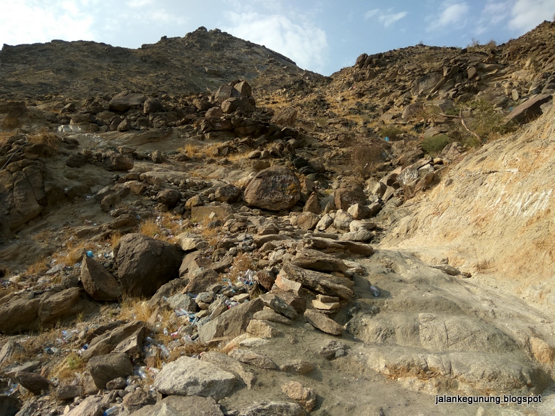 Jalan Ke Gunung: Mendaki Jabal Thur