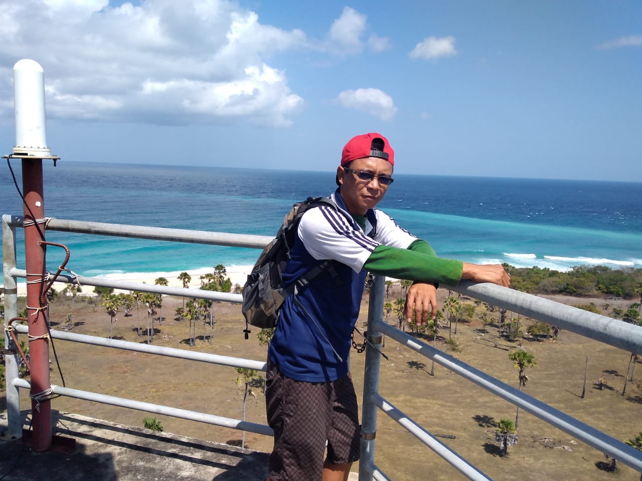 KOMODO TOUR: Wisata ke Pulau Mules Nuca Molas