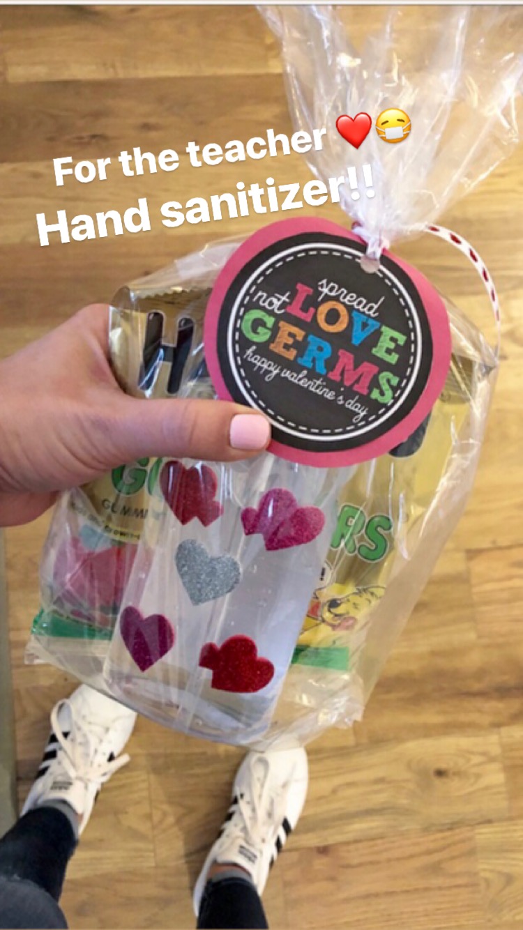 Crafty Texas Girls: Spread the Love, Not Germs! (Hand-Sanitizer Gift)
