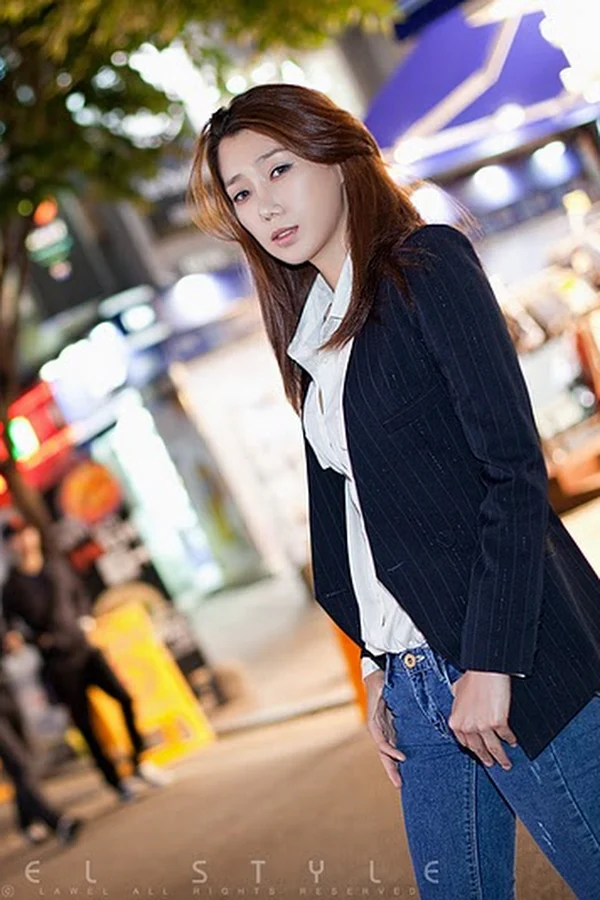 Lee Sung Hwa - Casual Outdoor Photoshoot - Cute Asian Girls