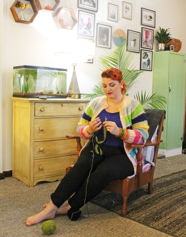 Cozy Knitting Day / Va-Voom Vintage | Vintage Fashion, Hair Tutorials ...