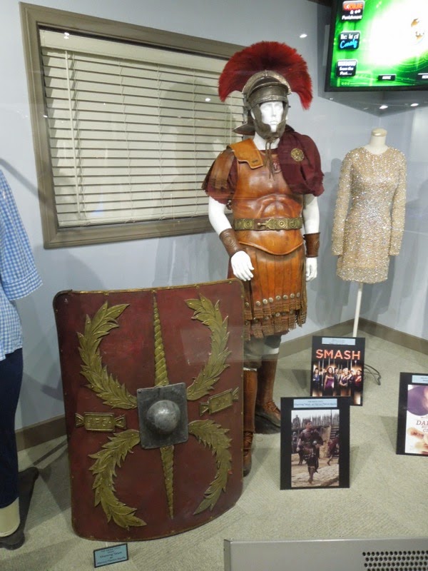 Channing Tatum's Roman centurion costume and shield from The Eagle on ...