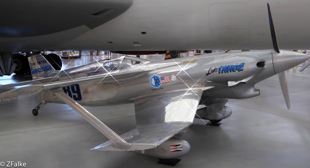 Me gustan los aviones: Sorceress