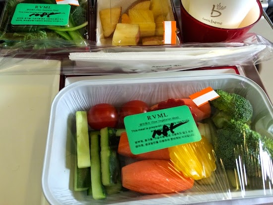 ヘルシーダイエットライフ♪: ソウル出張。アシアナ航空の特別機内食（RVML生野菜食）