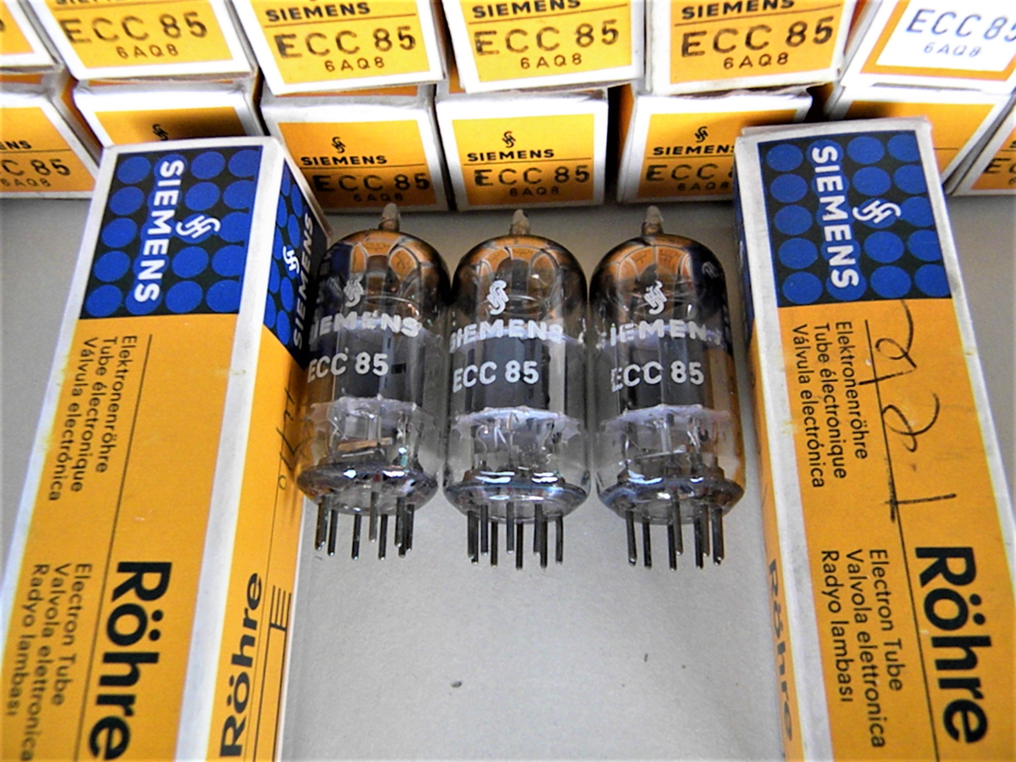 NOS Tube Store: SIEMENS ECC85 / 6AQ8