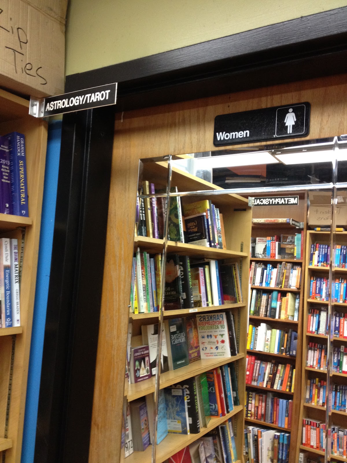 The International Tinkler: Trident Bookstore and Cafe: Boston, MA- 3/1 ...