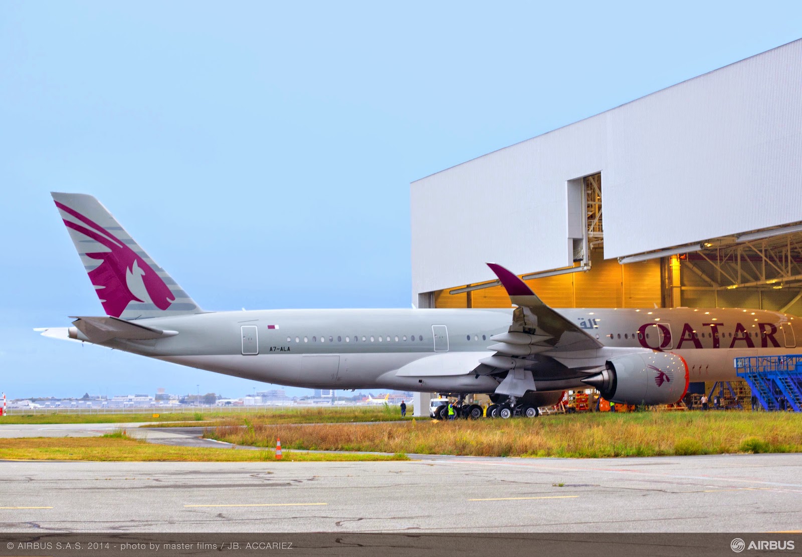 A350 XWB News: A350 first aircraft for Qatar Airways roll-out and 2 ...