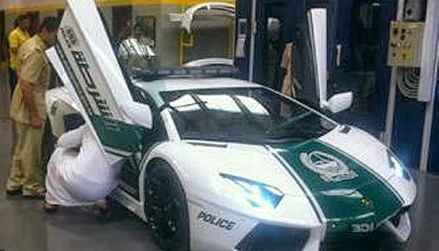Mobil Polisi Termahal Di Dunia | Di Dubai, Lamborghini Aventador ...