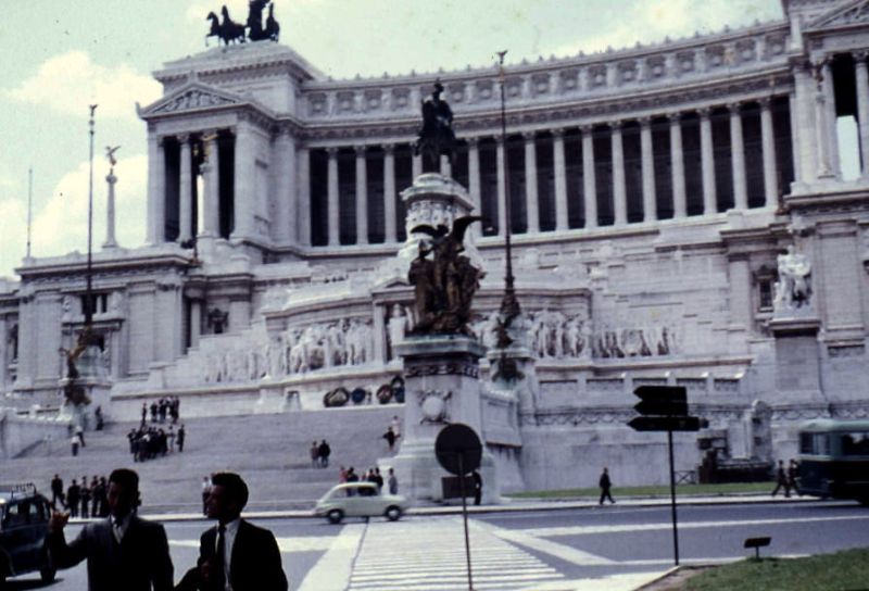 40 Fascinating Photos That Capture Street Scenes of Rome in the Early ...