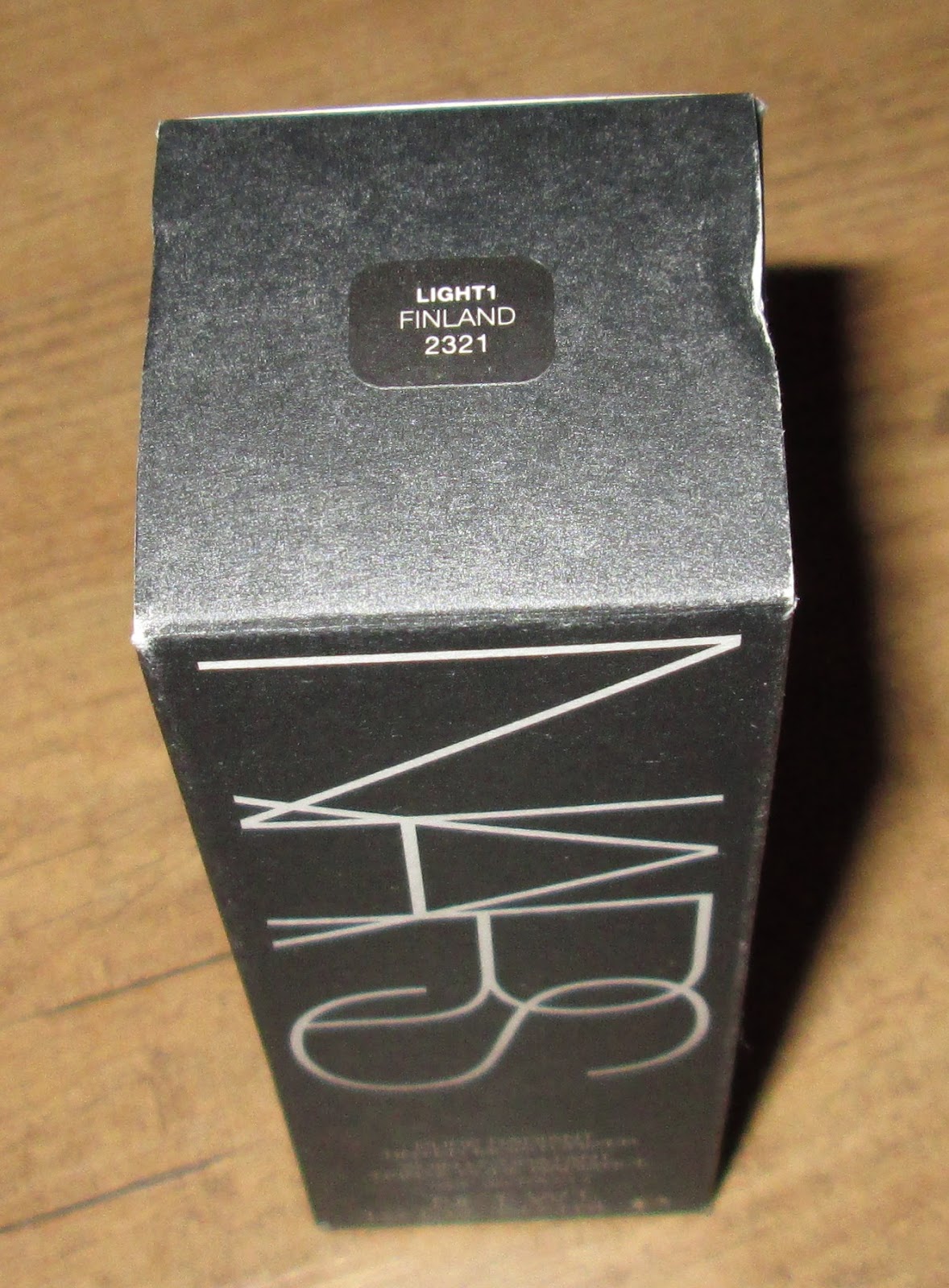 [Review] NARS Pure Radiant Tinted Moisturizer in Light 1 Finland