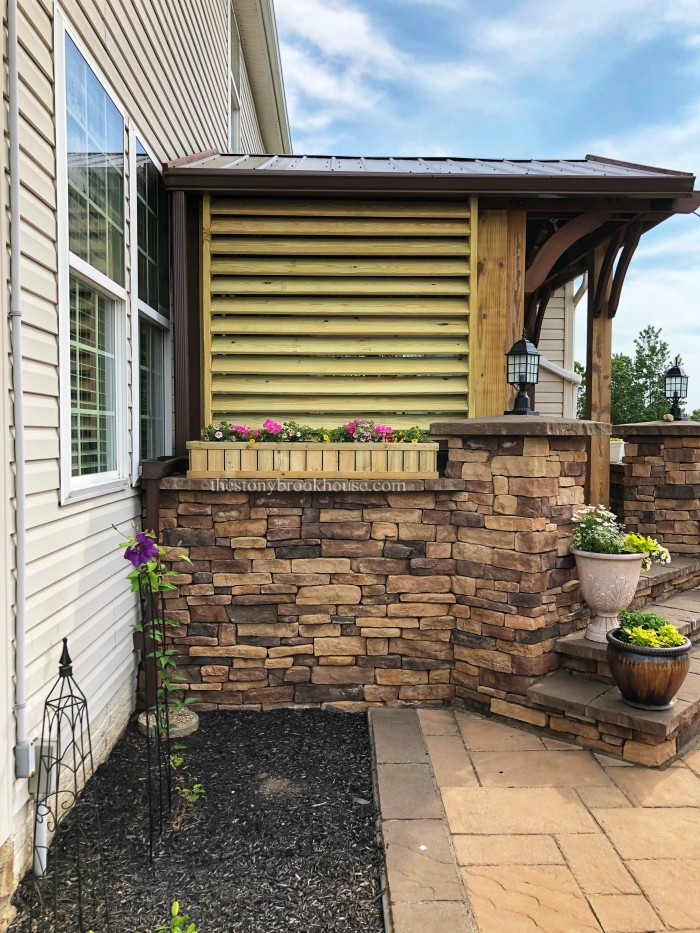 How To Build A Privacy Screen | The Stonybrook House