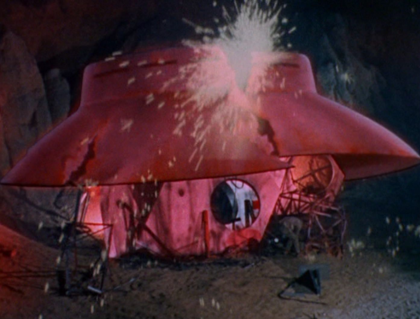 THE INVADERS: Episode 22: The Enemy - 10/3/67