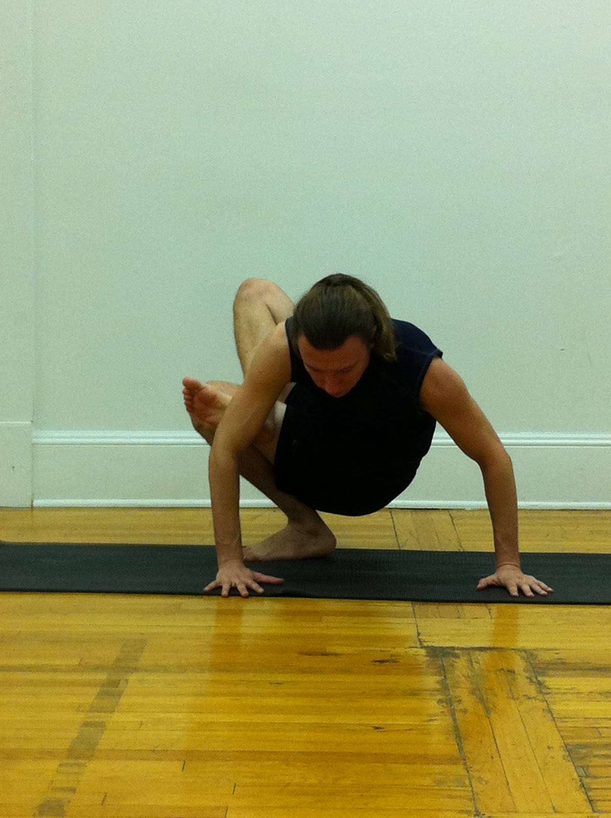 Cool Yoga Tricks: Freaky Grasshopper (Oh Yes You Can!)