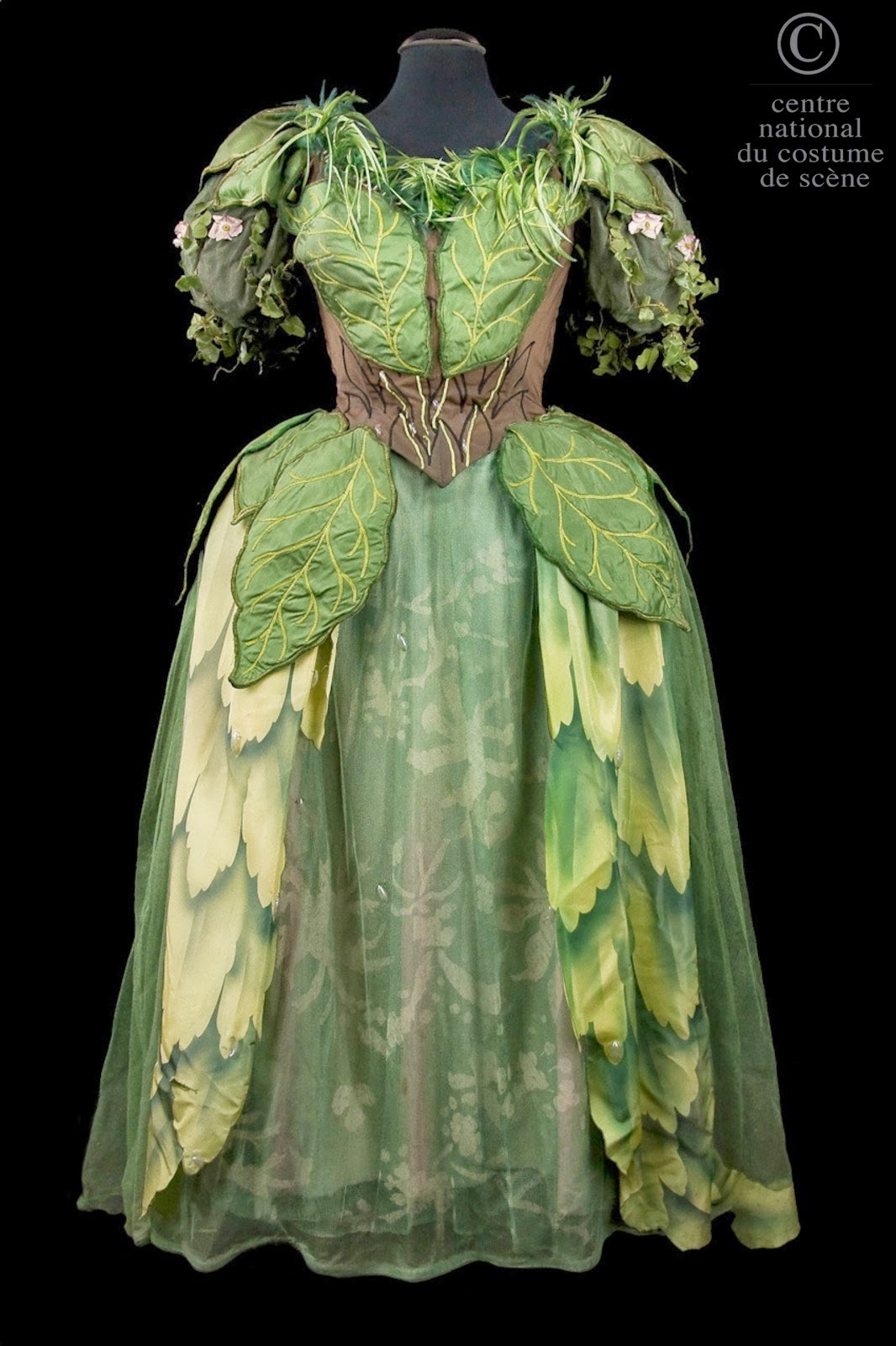 Pook's Studio: Tuesday Talent - David Ellwand and Fairie-ality