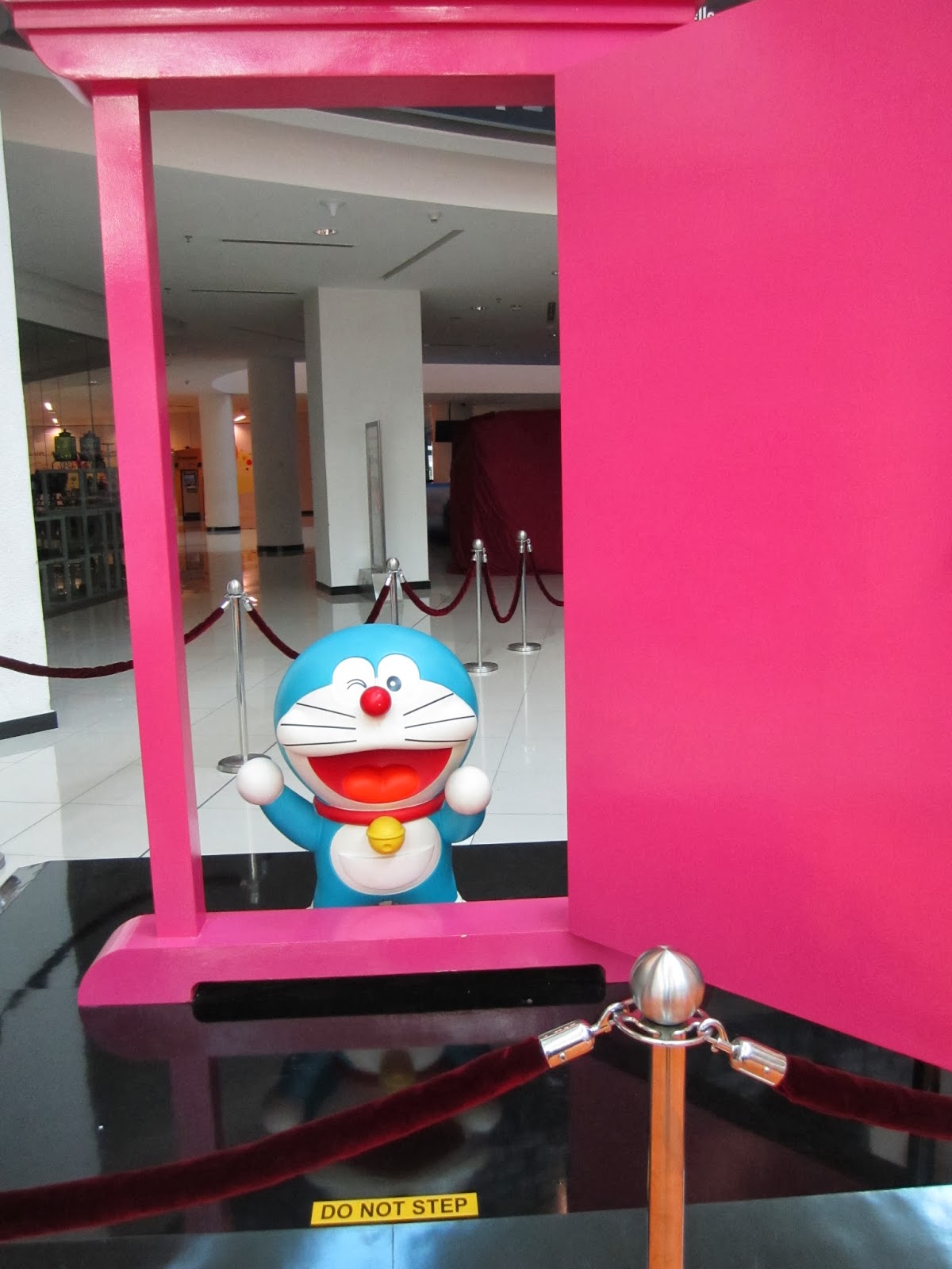 R Bridge: 100 Doraemon Secret Gadget Expo