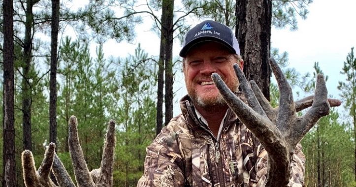 Marian's Hunting Stories, etc., etc., etc...: Clay's 17-Pointer