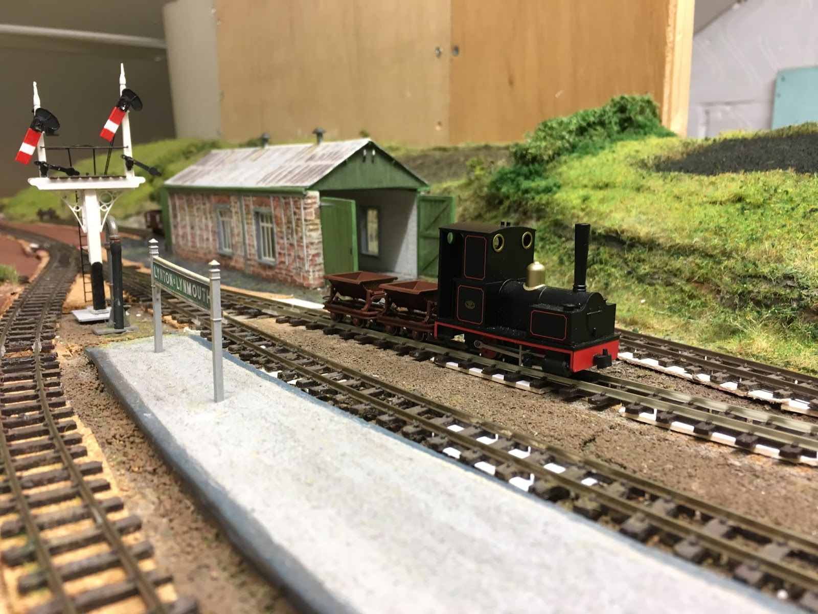 Lynton Station : Excelsior and the ballast train