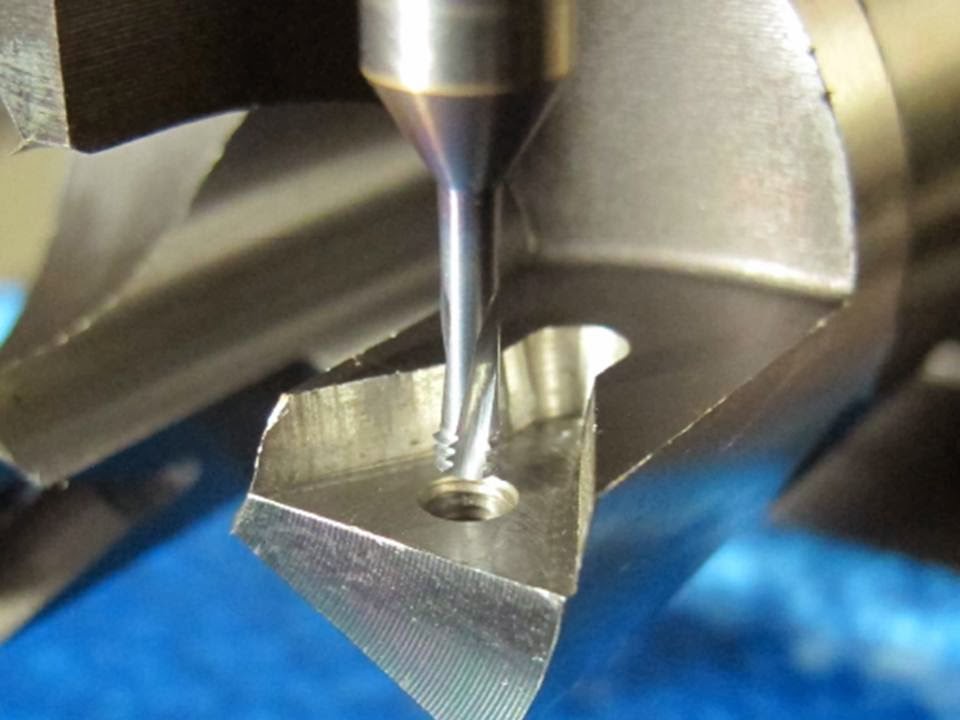 Blog de Guhring Argentina: Micro fresas de roscado por interpolacion