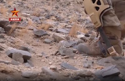 China Defense Blog: Exoskeleton equipped China Army Border Patrol in Tibet
