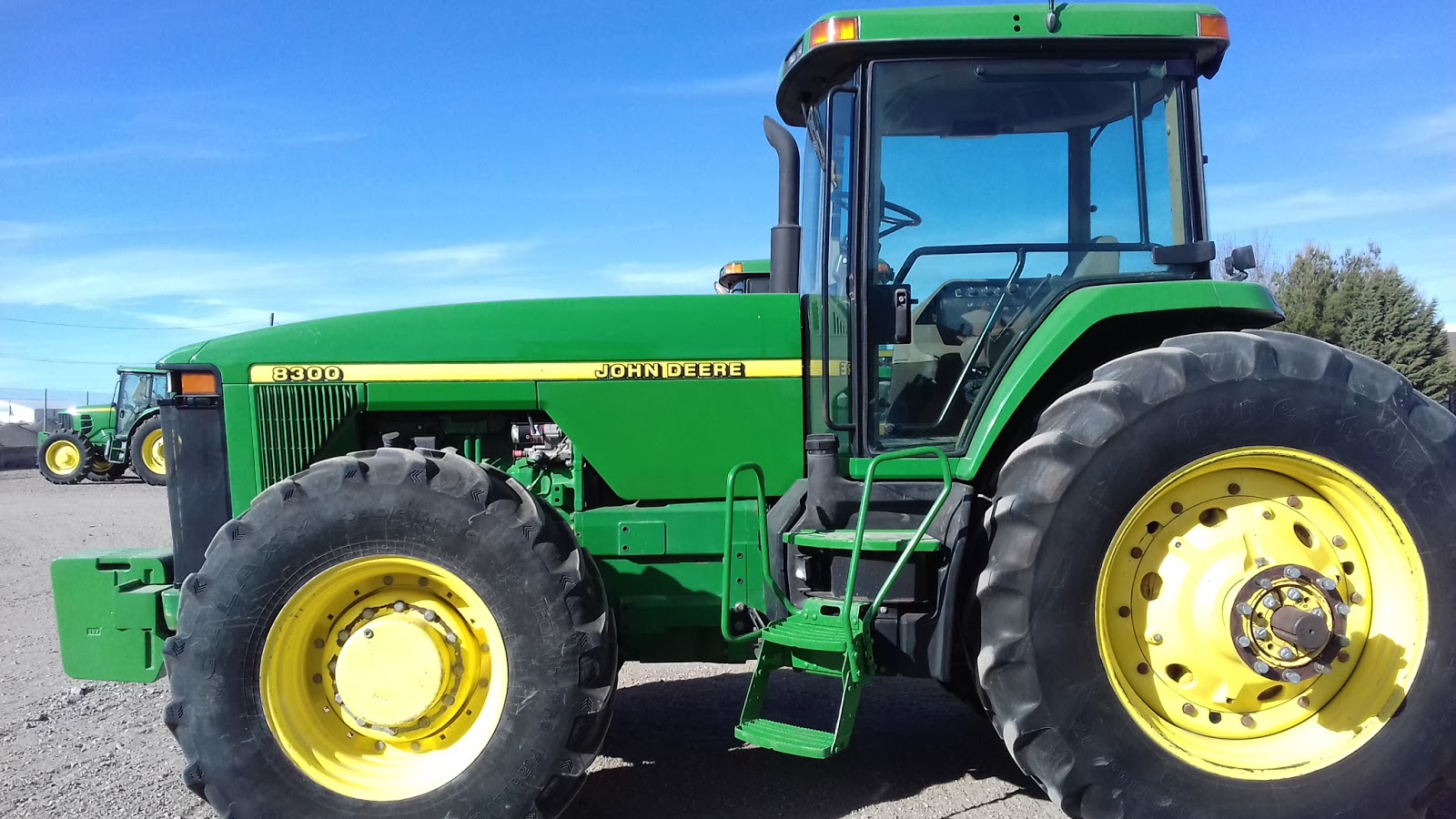 MAQUINARIA AGRICOLA INDUSTRIAL: Tractor John Deere 8300 Doble Rodado ...