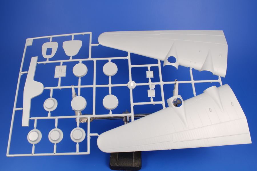 SH72406 Piaggio P.108B 1/72 - pohled do krabičky