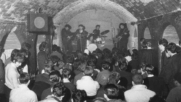 QUE BAILE EL PAPA: Nuestro homenaje a The Beatles