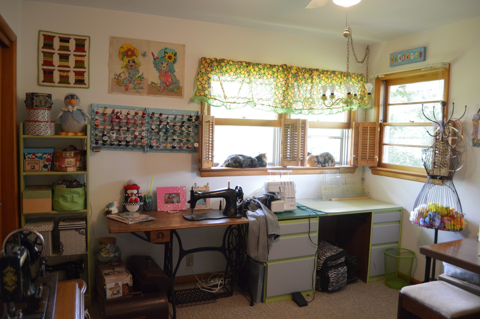 Missy's Homemaking Adventures: My Sewing Room