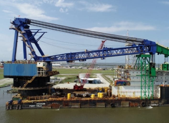 Industrial History: Tetra Hedron, a heavy (1763 tons) lift marine crane